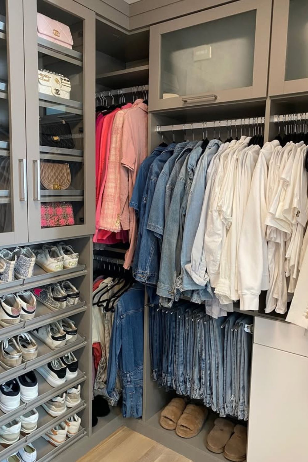 26 Small Walk In Closet Organization Ideas for 2026 – Fizzy Flare